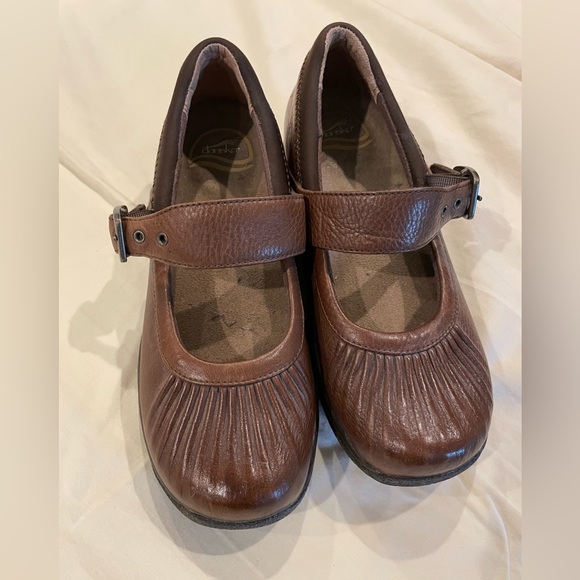 Dansko | Shoes | Dansko Brown Mary Jane Comfort Shoe Womens Size 37 ...
